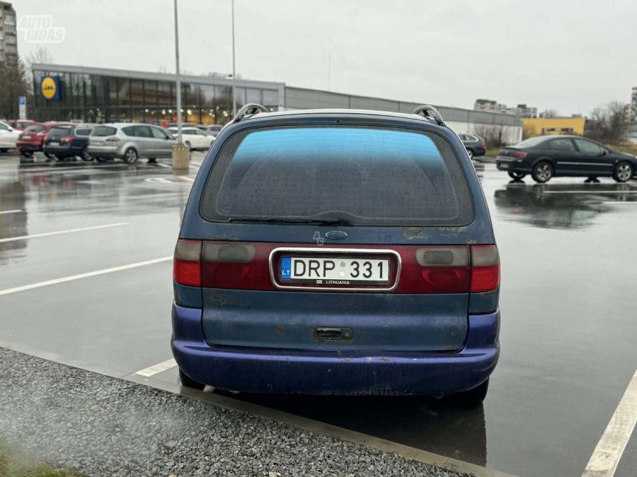 Blue Ford Galaxy 1999 in Panevezys, with an engine capacity of 1.90 L and mileage of 276 thousand km for 500 €, photo 7 on AUTOMOTO.COM.LV