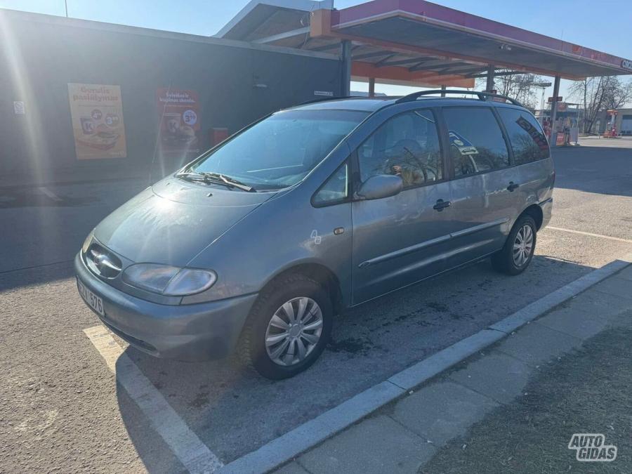 Zils Ford Galaxy 1999 Kauņa, ar dzinēja tilpumu 1.90 L un nobraukumu 303 tūkst. km par 1500 €, foto 1 vietnē AUTOMOTO.COM.LV
