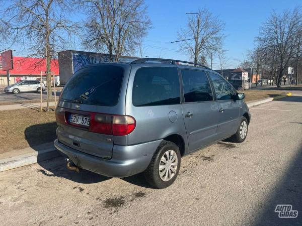 Zils Ford Galaxy 1999 Kauņa, ar dzinēja tilpumu 1.90 L un nobraukumu 303 tūkst. km par 1500 €, foto 4 vietnē AUTOMOTO.COM.LV