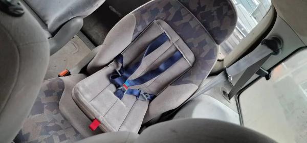 Zils Ford Galaxy 1999 Valmiera, ar dzinēja tilpumu 1.90 L un nobraukumu 390 tūkst. km par 1000 €, foto 8 vietnē AUTOMOTO.COM.LV