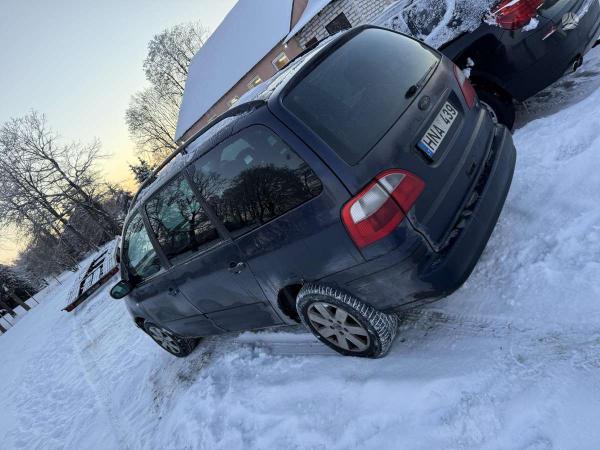 Zils Ford Galaxy 2001 Marijampole, ar dzinēja tilpumu 1.90 L un nobraukumu 302 tūkst. km par 650 €, foto 3 vietnē AUTOMOTO.COM.LV