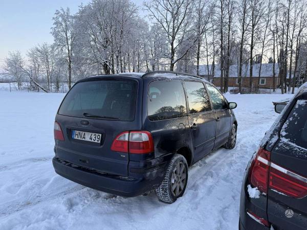 Zils Ford Galaxy 2001 Marijampole, ar dzinēja tilpumu 1.90 L un nobraukumu 302 tūkst. km par 650 €, foto 4 vietnē AUTOMOTO.COM.LV