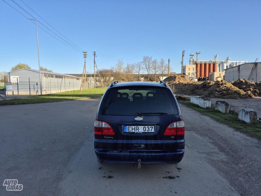 Zils Ford Galaxy 2002 Kupiškis, ar dzinēja tilpumu 1.90 L un nobraukumu 321 tūkst. km par 900 €, foto 6 vietnē AUTOMOTO.COM.LV