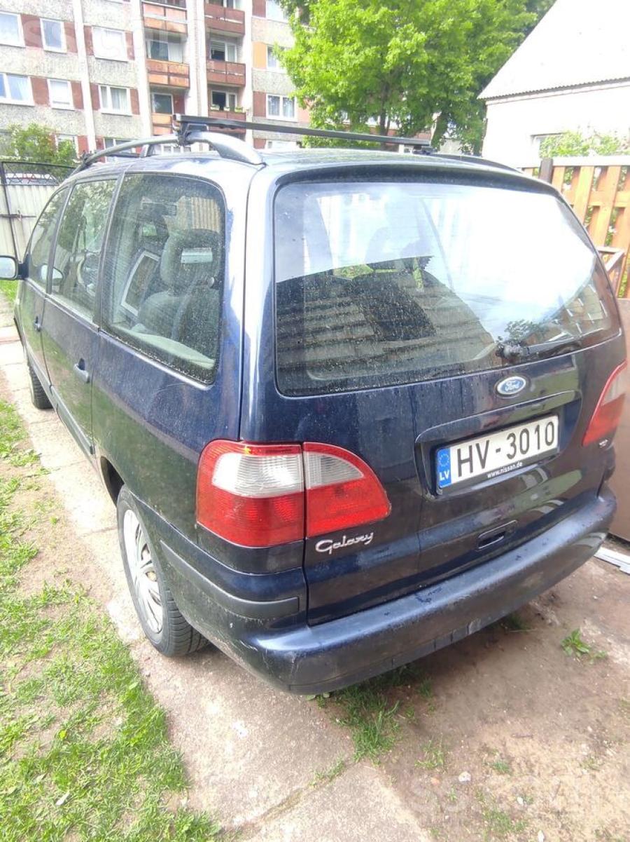 Zils Ford Galaxy 2002 Daugavpils, ar dzinēja tilpumu 1.90 L un nobraukumu 381 tūkst. km par 850 €, foto 6 vietnē AUTOMOTO.COM.LV