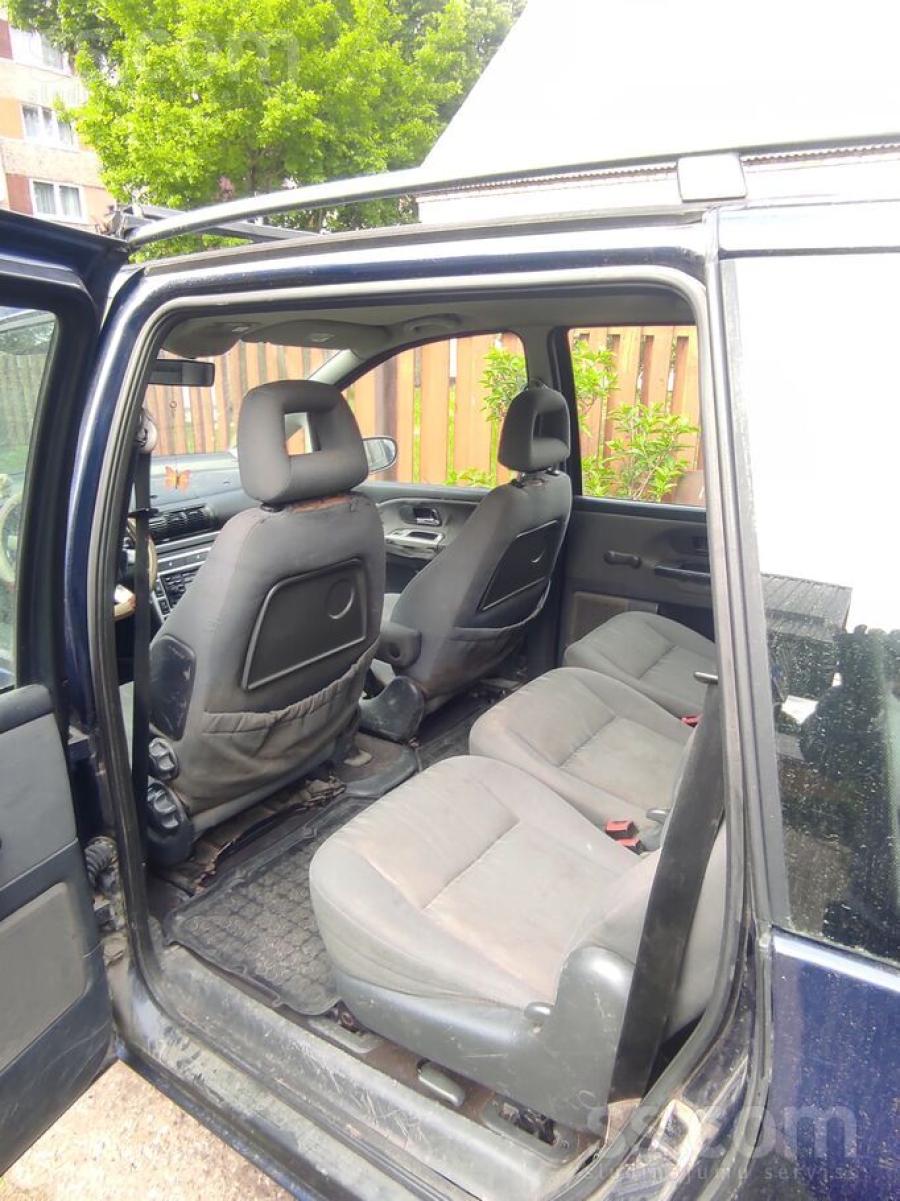 Zils Ford Galaxy 2002 Daugavpils, ar dzinēja tilpumu 1.90 L un nobraukumu 381 tūkst. km par 850 €, foto 7 vietnē AUTOMOTO.COM.LV