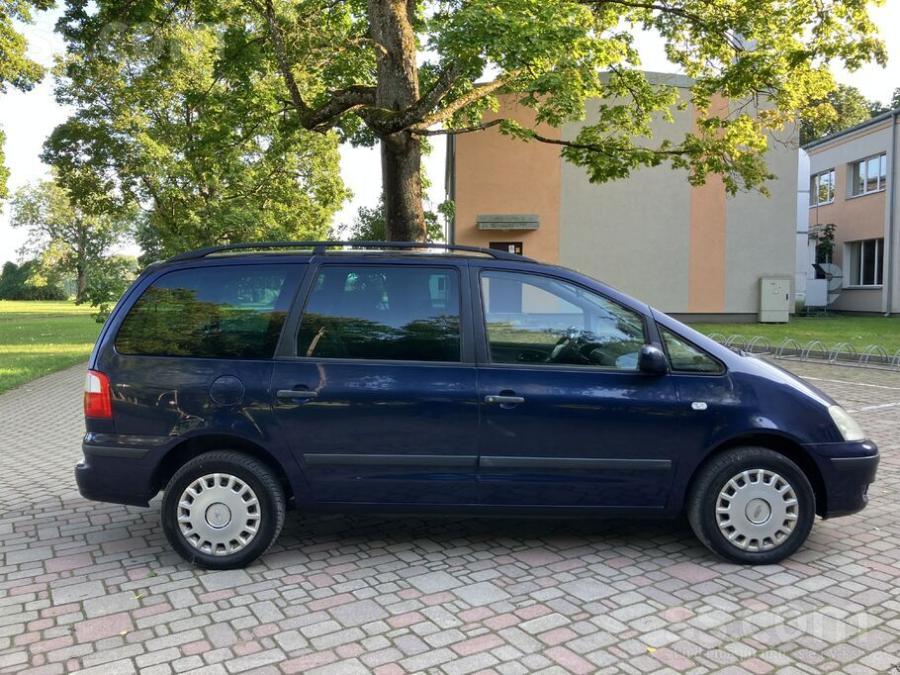 Zils Ford Galaxy 2003 Jelgava, ar dzinēja tilpumu 1.90 L un nobraukumu 271 tūkst. km par 1850 €, foto 4 vietnē AUTOMOTO.COM.LV