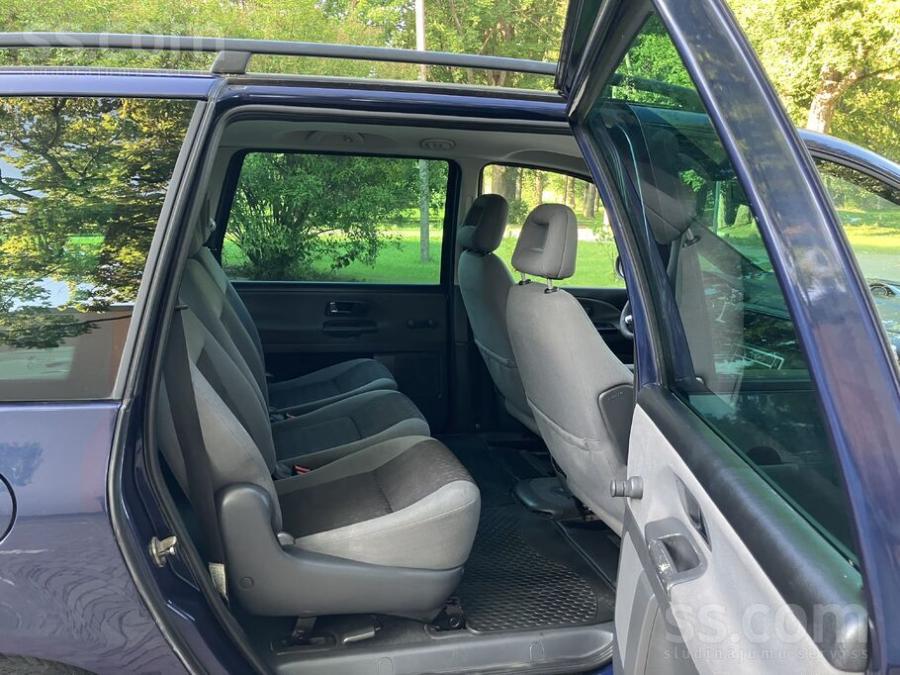 Zils Ford Galaxy 2003 Jelgava, ar dzinēja tilpumu 1.90 L un nobraukumu 271 tūkst. km par 1850 €, foto 12 vietnē AUTOMOTO.COM.LV