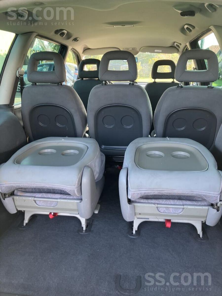 Zils Ford Galaxy 2003 Jelgava, ar dzinēja tilpumu 1.90 L un nobraukumu 271 tūkst. km par 1850 €, foto 16 vietnē AUTOMOTO.COM.LV