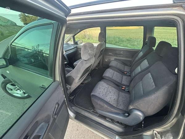 Blue Ford Galaxy 2004 in Kaunas, with an engine capacity of 1.90 L and mileage of 412 thousand km for 999 €, photo 8 on AUTOMOTO.COM.LV