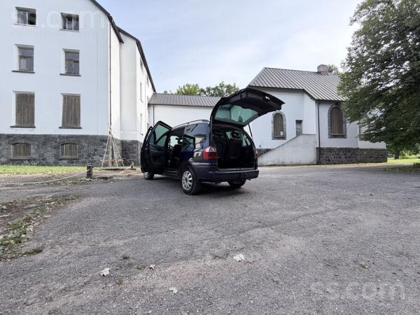 Ford Galaxy 2004 in Gulbene on AUTOMOTO.COM.LV Blue Ford Galaxy 2004 in Gulbene, with an engine capacity of 1.90 L and mileage of 281 thousand km for 1490 €, photo 7 on AUTOMOTO.COM.LV