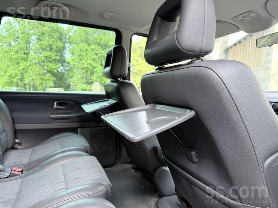 Blue Ford Galaxy 2004 in Gulbene, with an engine capacity of 1.90 L and mileage of 281 thousand km for 1490 €, photo 10 on AUTOMOTO.COM.LV