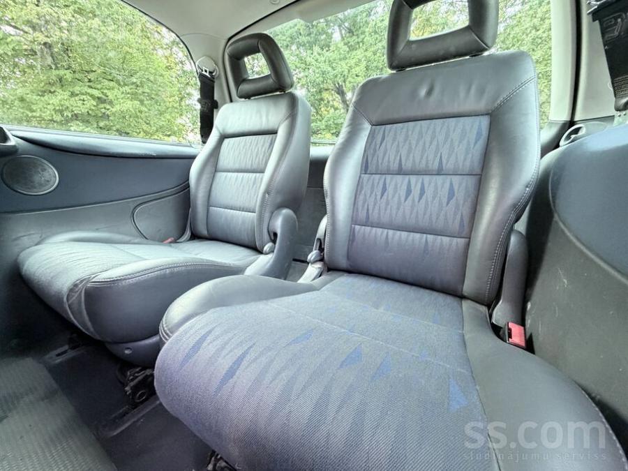 Blue Ford Galaxy 2004 in Gulbene, with an engine capacity of 1.90 L and mileage of 281 thousand km for 1490 €, photo 11 on AUTOMOTO.COM.LV
