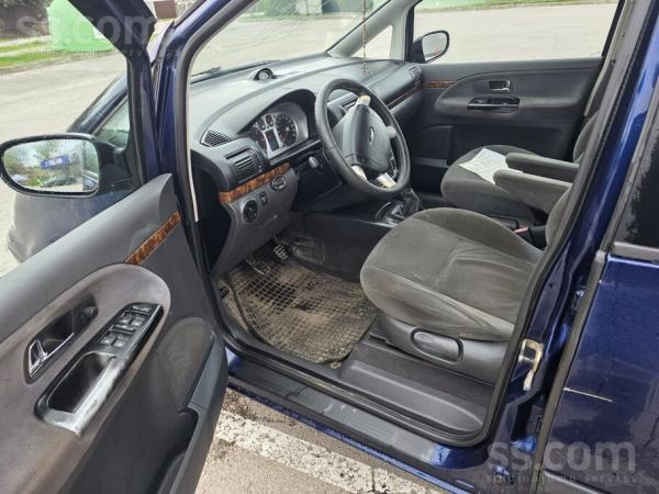Zils Ford Galaxy 2005 Ludza, ar dzinēja tilpumu 1.90 L un nobraukumu 340 tūkst. km par 1850 €, foto 5 vietnē AUTOMOTO.COM.LV