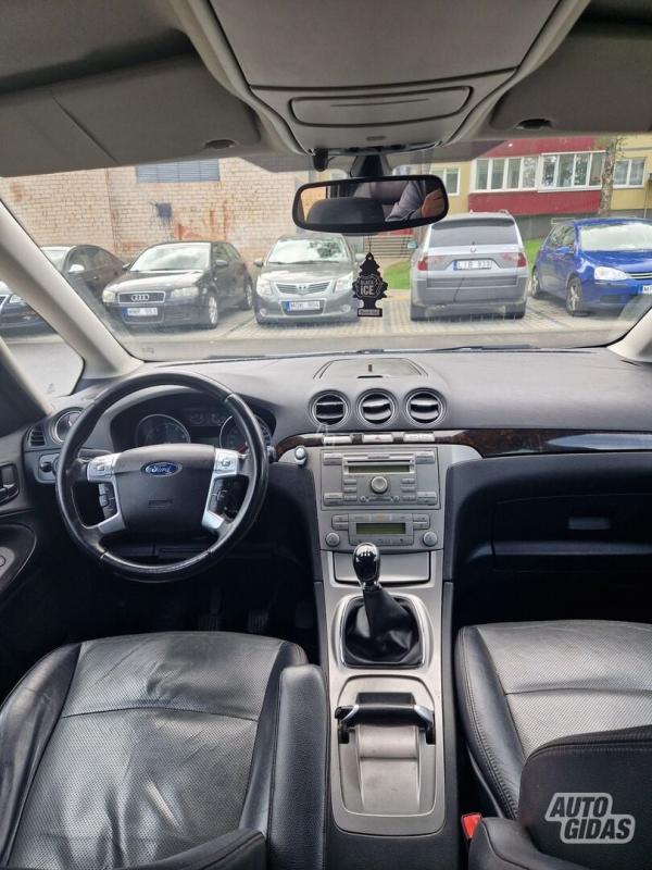 Blue Ford Galaxy 2006 in Siauliai, with an engine capacity of 2.00 L and mileage of 369 thousand km for 3000 €, photo 7 on AUTOMOTO.COM.LV