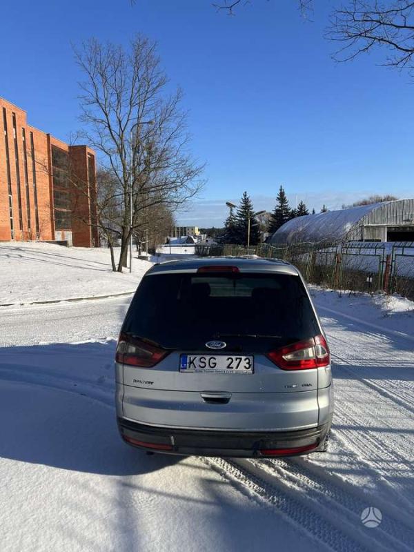 Blue Ford Galaxy 2007 in Alytus, with an engine capacity of 2.00 L and mileage of 300 thousand km for 2650 €, photo 6 on AUTOMOTO.COM.LV