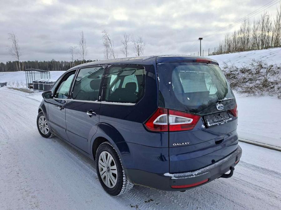 Zils Ford Galaxy 2007 Viļņa, ar dzinēja tilpumu 2.00 L un nobraukumu 268 tūkst. km par 3650 €, foto 2 vietnē AUTOMOTO.COM.LV