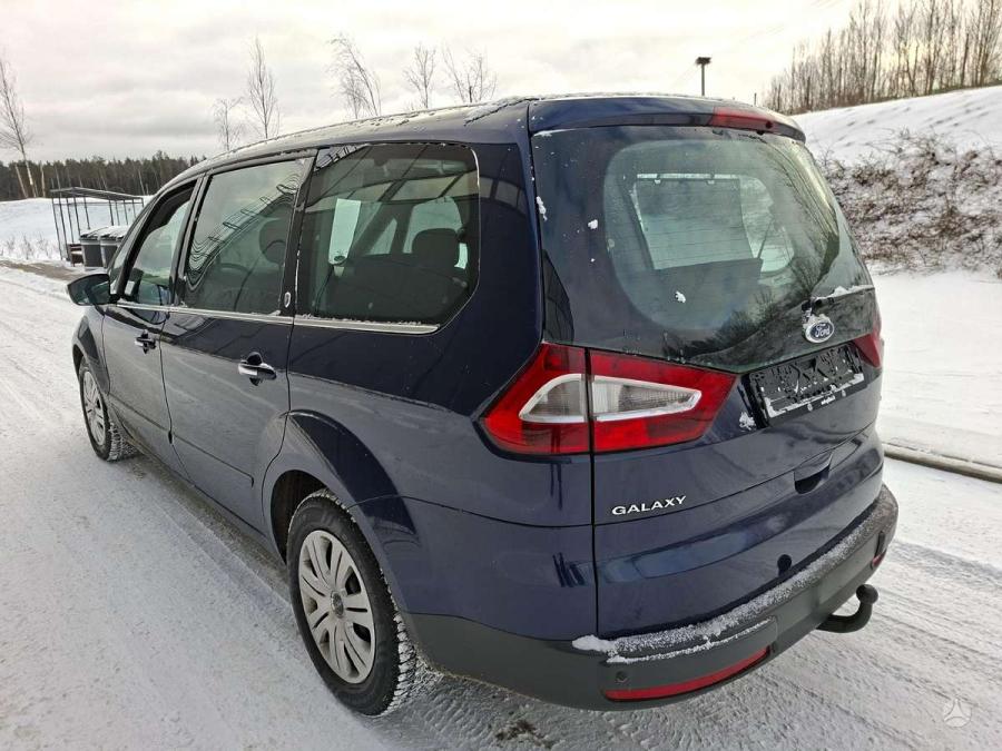 Zils Ford Galaxy 2007 Viļņa, ar dzinēja tilpumu 2.00 L un nobraukumu 268 tūkst. km par 3650 €, foto 9 vietnē AUTOMOTO.COM.LV