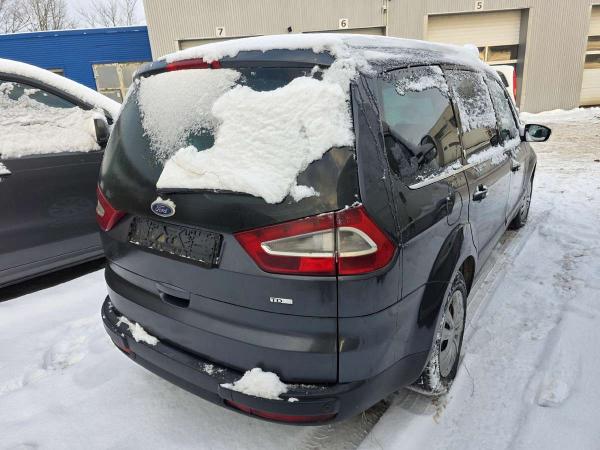 Blue Ford Galaxy 2007 in Siauliai, with an engine capacity of 1.80 L and mileage of 280 thousand km for 1050 €, photo 6 on AUTOMOTO.COM.LV