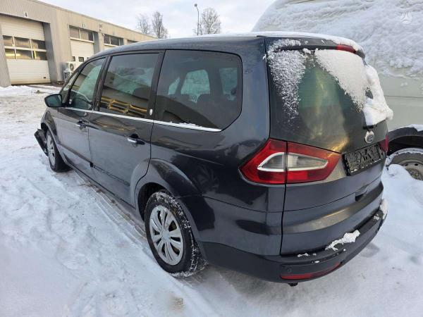 Blue Ford Galaxy 2007 in Siauliai, with an engine capacity of 1.80 L and mileage of 280 thousand km for 1050 €, photo 7 on AUTOMOTO.COM.LV