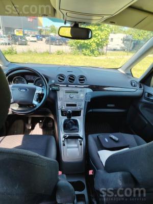 Zils Ford Galaxy 2007 Ventspils, ar dzinēja tilpumu 2.00 L un nobraukumu 255 tūkst. km par 1300 €, foto 13 vietnē AUTOMOTO.COM.LV