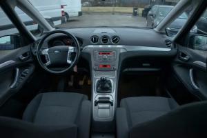Blue Ford Galaxy 2007 in Liepaja, with an engine capacity of 2.00 L and mileage of 259 thousand km for 4850 €, photo 8 on AUTOMOTO.COM.LV