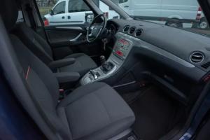 Blue Ford Galaxy 2007 in Liepaja, with an engine capacity of 2.00 L and mileage of 259 thousand km for 4850 €, photo 15 on AUTOMOTO.COM.LV