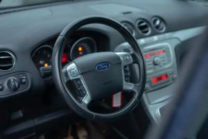 Blue Ford Galaxy 2007 in Liepaja, with an engine capacity of 2.00 L and mileage of 259 thousand km for 4850 €, photo 16 on AUTOMOTO.COM.LV
