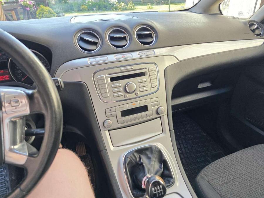 Zils Ford Galaxy 2007 Raseiniai, ar dzinēja tilpumu 2.00 L un nobraukumu 401 tūkst. km par 2500 €, foto 13 vietnē AUTOMOTO.COM.LV