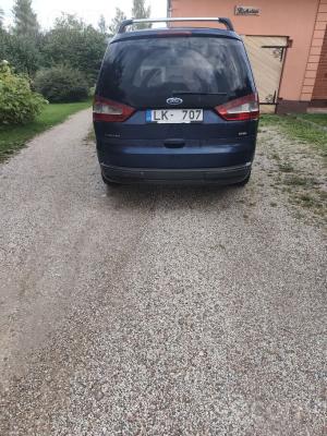Zils Ford Galaxy 2007 Tukums, ar dzinēja tilpumu 2.00 L un nobraukumu 370 tūkst. km par 2200 €, foto  vietnē AUTOMOTO.COM.LV