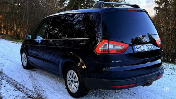Zils Ford Galaxy 2008 Viļņa, ar dzinēja tilpumu 2.00 L un nobraukumu 362 tūkst. km par 3250 €, foto 4 vietnē AUTOMOTO.COM.LV