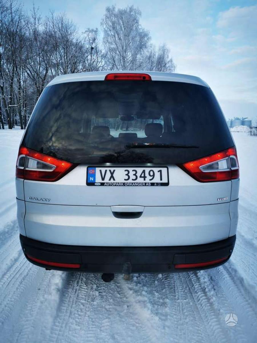 Blue Ford Galaxy 2008 in Panevezys, with an engine capacity of 2.00 L and mileage of 328 thousand km for 2500 €, photo 3 on AUTOMOTO.COM.LV