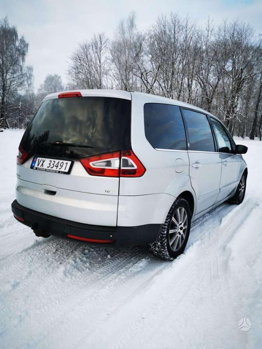 Blue Ford Galaxy 2008 in Panevezys, with an engine capacity of 2.00 L and mileage of 328 thousand km for 2500 €, photo 14 on AUTOMOTO.COM.LV