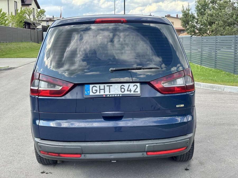 Blue Ford Galaxy 2008 in Vilnius, with an engine capacity of 2.00 L and mileage of 310 thousand km for 3100 €, photo 5 on AUTOMOTO.COM.LV