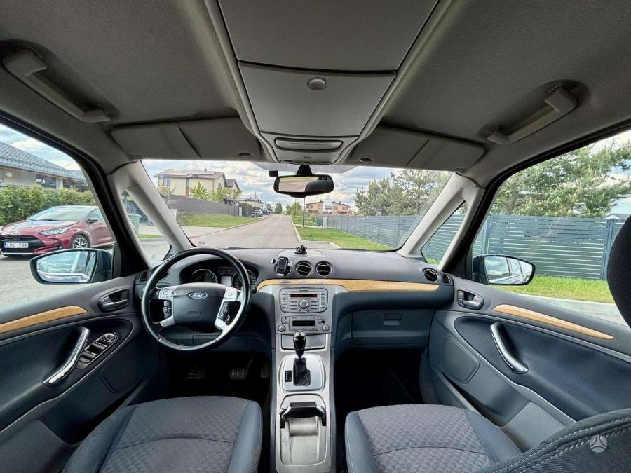 Blue Ford Galaxy 2008 in Vilnius, with an engine capacity of 2.00 L and mileage of 310 thousand km for 3100 €, photo 10 on AUTOMOTO.COM.LV