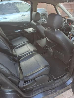 Blue Ford Galaxy 2009 in Bauska, with an engine capacity of 2.00 L and mileage of 399 thousand km for 3600 €, photo 9 on AUTOMOTO.COM.LV