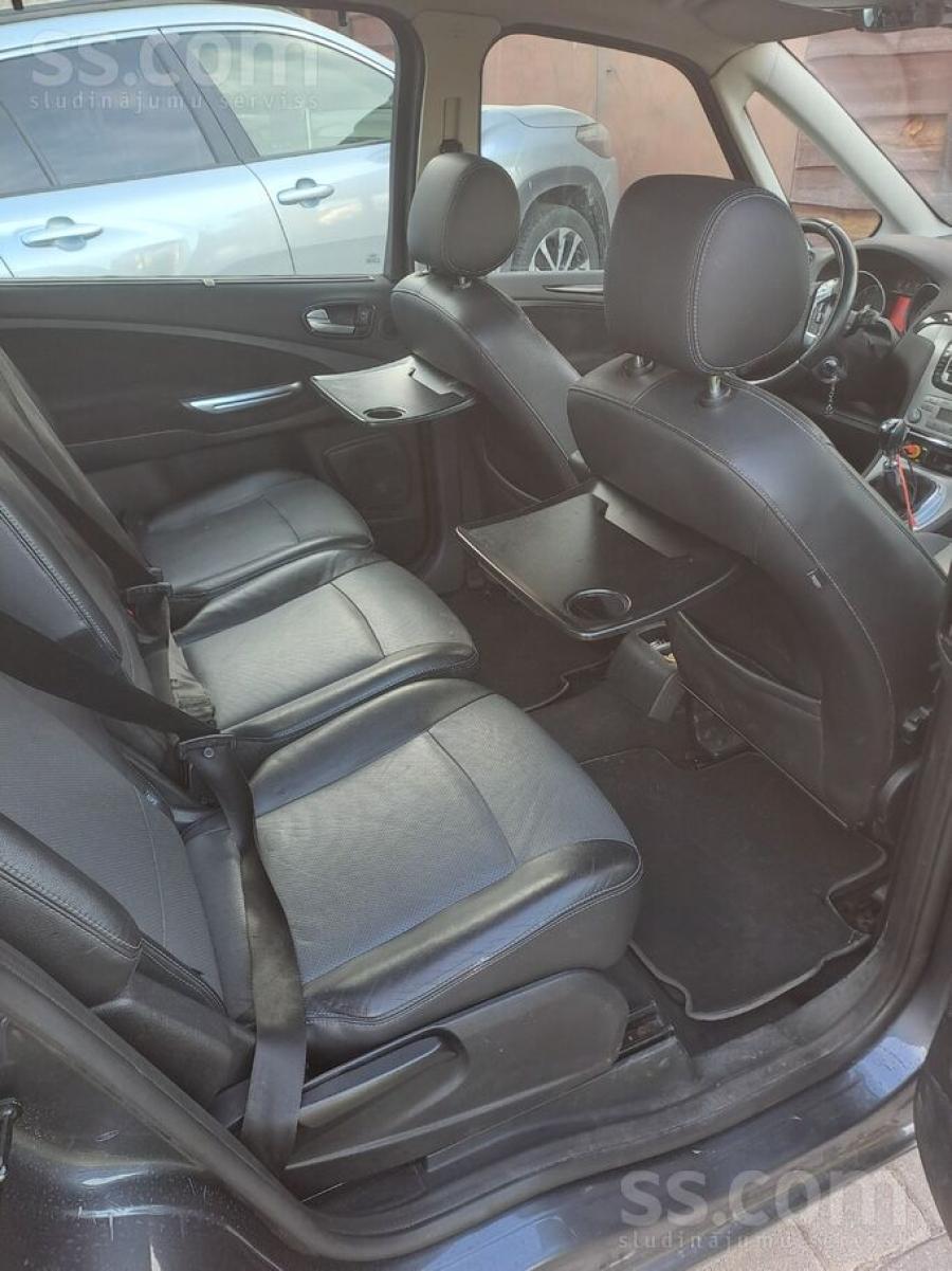 Blue Ford Galaxy 2009 in Bauska, with an engine capacity of 2.00 L and mileage of 399 thousand km for 3600 €, photo 9 on AUTOMOTO.COM.LV