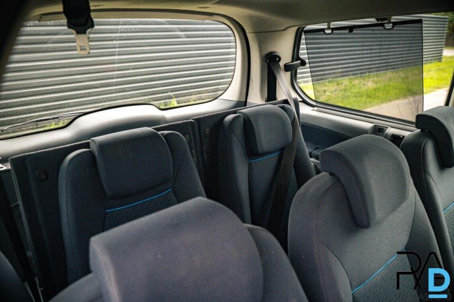 Blue Ford Galaxy 2009 in Riga, with an engine capacity of 2.00 L and mileage of 241 thousand km for 1990 €, photo 10 on AUTOMOTO.COM.LV