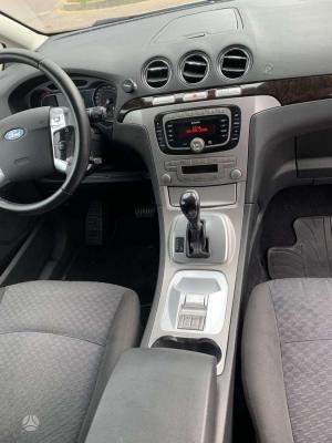 Blue Ford Galaxy 2009 in Kaunas, with an engine capacity of 2.00 L and mileage of 243 thousand km for 3650 €, photo 8 on AUTOMOTO.COM.LV