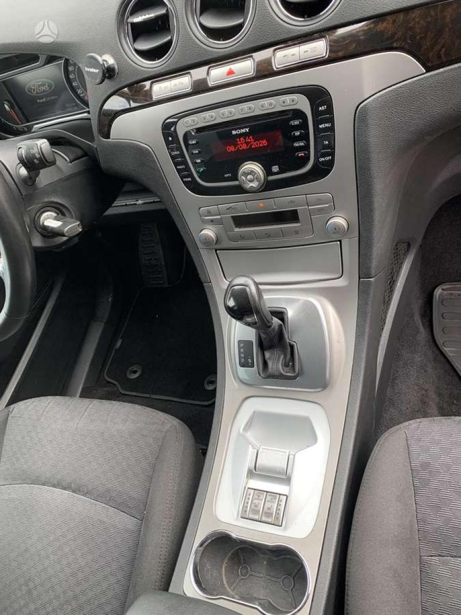 Blue Ford Galaxy 2009 in Kaunas, with an engine capacity of 2.00 L and mileage of 243 thousand km for 3650 €, photo 10 on AUTOMOTO.COM.LV