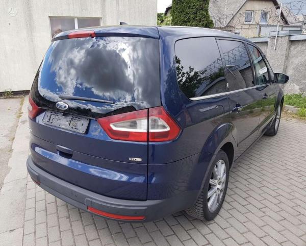 Blue Ford Galaxy 2009 in Siauliai, with an engine capacity of 2.18 L and mileage of 400 thousand km for 3200 €, photo 3 on AUTOMOTO.COM.LV