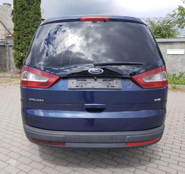 Blue Ford Galaxy 2009 in Siauliai, with an engine capacity of 2.18 L and mileage of 400 thousand km for 3200 €, photo 5 on AUTOMOTO.COM.LV