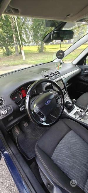 Blue Ford Galaxy 2010 in Kaunas, with an engine capacity of 2.00 L and mileage of 419 thousand km for 3900 €, photo 6 on AUTOMOTO.COM.LV