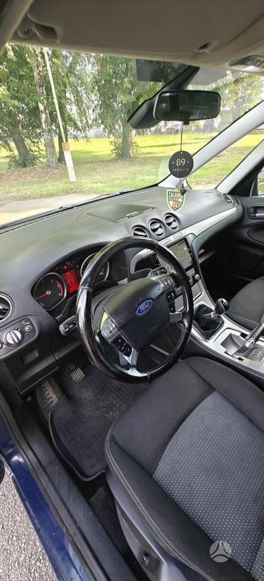 Blue Ford Galaxy 2010 in Kaunas, with an engine capacity of 2.00 L and mileage of 419 thousand km for 3900 €, photo 6 on AUTOMOTO.COM.LV