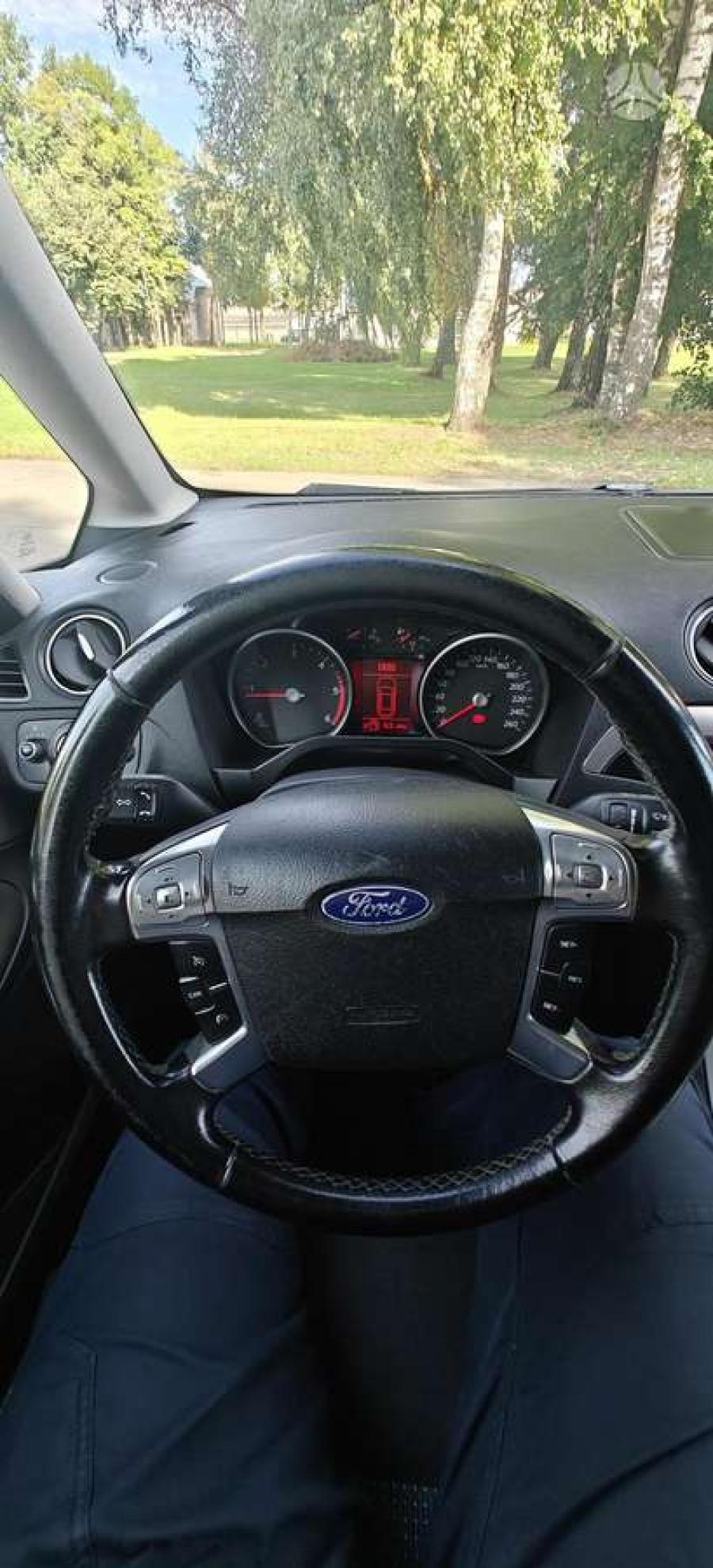 Blue Ford Galaxy 2010 in Kaunas, with an engine capacity of 2.00 L and mileage of 419 thousand km for 3900 €, photo 7 on AUTOMOTO.COM.LV