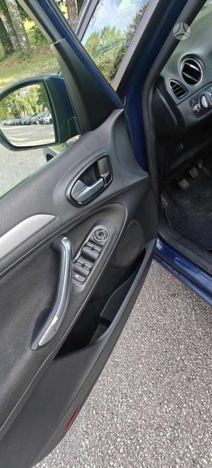Blue Ford Galaxy 2010 in Kaunas, with an engine capacity of 2.00 L and mileage of 419 thousand km for 3900 €, photo 13 on AUTOMOTO.COM.LV