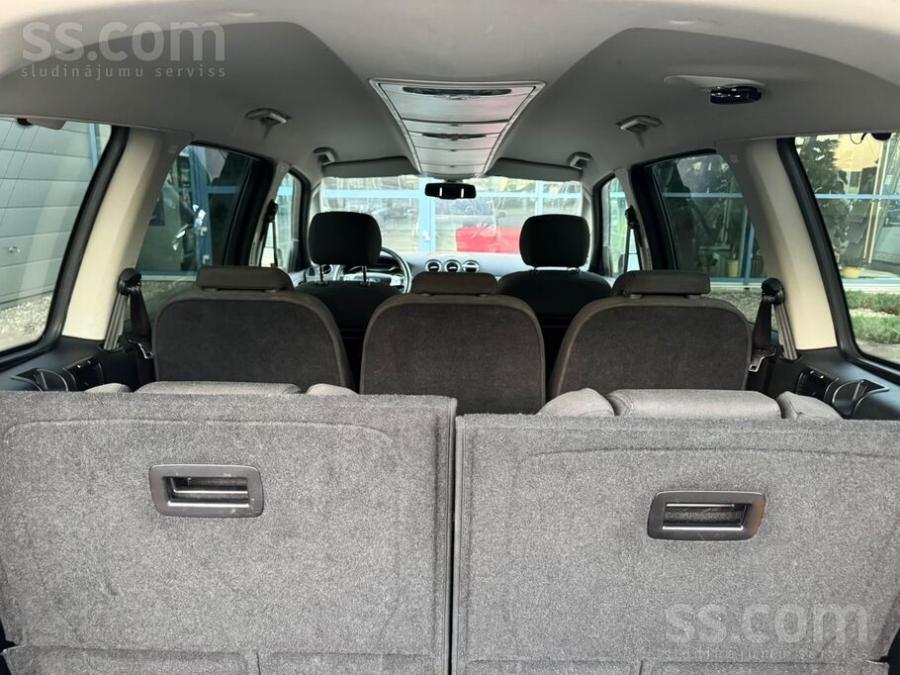 Zils Ford Galaxy 2011 Jelgava, ar dzinēja tilpumu 2.00 L un nobraukumu 237 tūkst. km par 5800 €, foto 21 vietnē AUTOMOTO.COM.LV