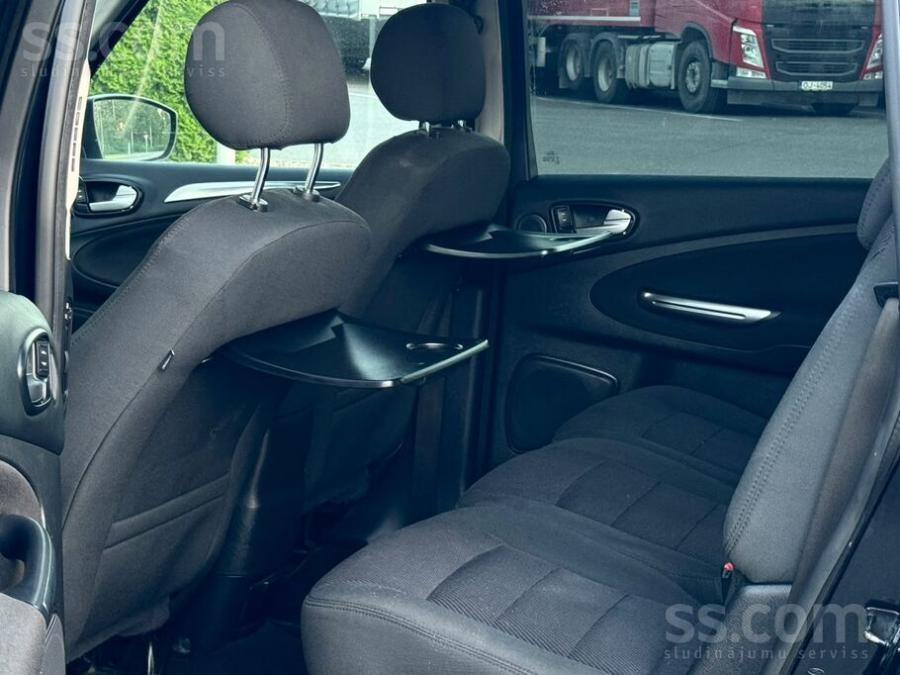 Zils Ford Galaxy 2011 Jelgava, ar dzinēja tilpumu 2.00 L un nobraukumu 237 tūkst. km par 5800 €, foto 31 vietnē AUTOMOTO.COM.LV