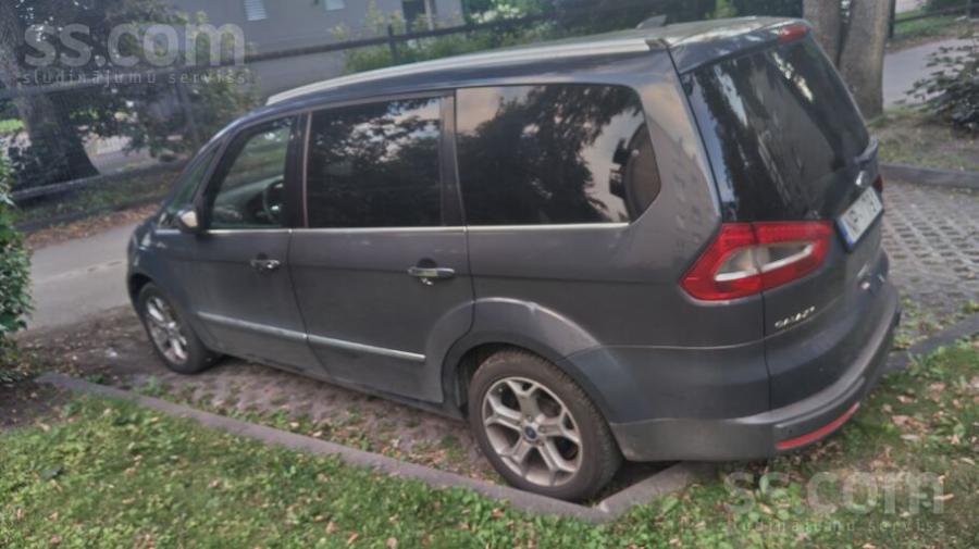 Blue Ford Galaxy 2011 in Riga, with an engine capacity of 2.00 L and mileage of 275 thousand km for 5000 €, photo 3 on AUTOMOTO.COM.LV