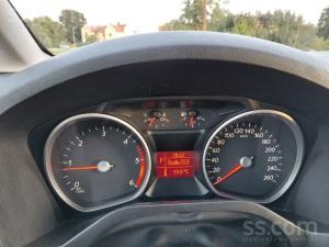 Blue Ford Galaxy 2011 in Liepaja, with an engine capacity of 2.00 L and mileage of 255 thousand km for 5299 €, photo 10 on AUTOMOTO.COM.LV