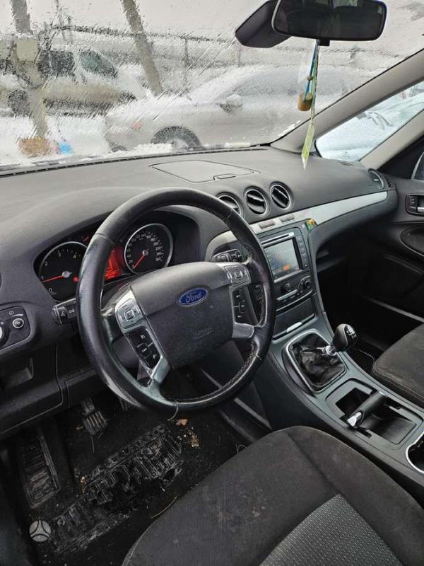 Blue Ford Galaxy 2012 in Kaunas, with an engine capacity of 1.56 L and mileage of 239 thousand km for 5500 €, photo 6 on AUTOMOTO.COM.LV